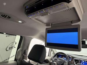 Grey Chrysler Pacifica 2018 in Vilnius, with an engine capacity of 3.60 L and mileage of 102 thousand km for 19450 €, photo 19 on AUTOMOTO.COM.LV