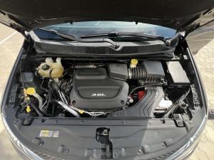 Grey Chrysler Pacifica 2018 in Vilnius, with an engine capacity of 3.61 L and mileage of 238 thousand km for 13800 €, photo 19 on AUTOMOTO.COM.LV