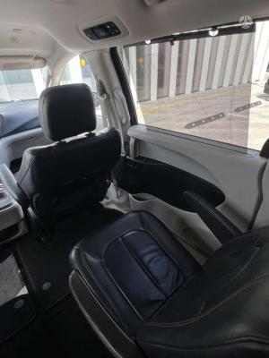 Grey Chrysler Pacifica 2018 in Vilnius, with an engine capacity of 3.61 L and mileage of 238 thousand km for 13800 €, photo 27 on AUTOMOTO.COM.LV