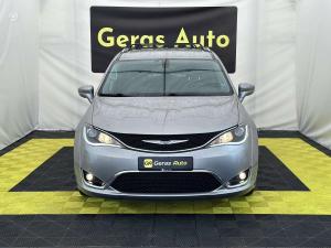 Grey Chrysler Pacifica 2018 in Vilnius, with an engine capacity of 3.60 L and mileage of 143 thousand km for 17200 €, photo 8 on AUTOMOTO.COM.LV