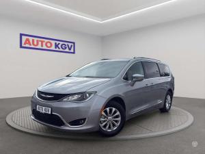 Pelēks Chrysler Pacifica 2018 Kauņa, ar dzinēja tilpumu 3.60 L un nobraukumu 137 tūkst. km par 15999 €, foto  vietnē AUTOMOTO.COM.LV