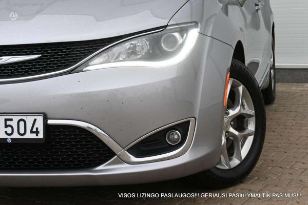 Pelēks Chrysler Pacifica 2018 Kretinga, ar dzinēja tilpumu 3.61 L un nobraukumu 276 tūkst. km par 13899 €, foto 6 vietnē AUTOMOTO.COM.LV