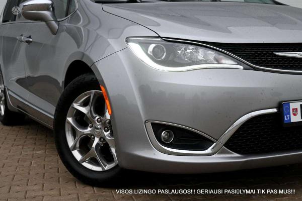Pelēks Chrysler Pacifica 2018 Kretinga, ar dzinēja tilpumu 3.61 L un nobraukumu 276 tūkst. km par 13899 €, foto 7 vietnē AUTOMOTO.COM.LV