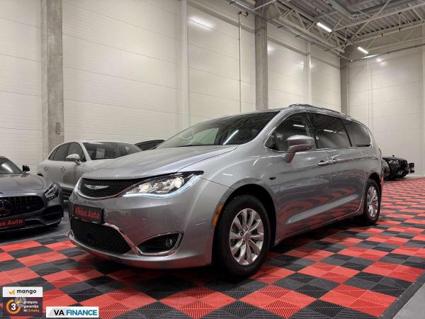 Pelēks Chrysler Pacifica 2019 Viļņa, ar dzinēja tilpumu 3.60 L un nobraukumu 60 tūkst. km par 21400 €, foto 1 vietnē AUTOMOTO.COM.LV