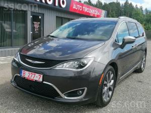 Grey Chrysler Pacifica 2019 in Valmiera, with an engine capacity of 3.60 L and mileage of 92 thousand km for 28450 €, photo 4 on AUTOMOTO.COM.LV