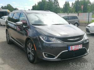 Grey Chrysler Pacifica 2019 in Valmiera, with an engine capacity of 3.60 L and mileage of 92 thousand km for 28450 €, photo 5 on AUTOMOTO.COM.LV