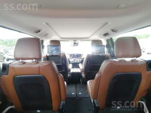 Grey Chrysler Pacifica 2019 in Valmiera, with an engine capacity of 3.60 L and mileage of 92 thousand km for 28450 €, photo 16 on AUTOMOTO.COM.LV