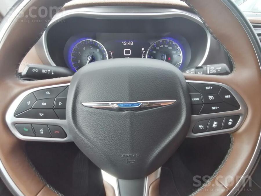 Grey Chrysler Pacifica 2019 in Valmiera, with an engine capacity of 3.60 L and mileage of 92 thousand km for 28450 €, photo 24 on AUTOMOTO.COM.LV