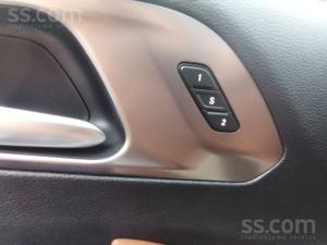 Grey Chrysler Pacifica 2019 in Valmiera, with an engine capacity of 3.60 L and mileage of 92 thousand km for 28450 €, photo 26 on AUTOMOTO.COM.LV