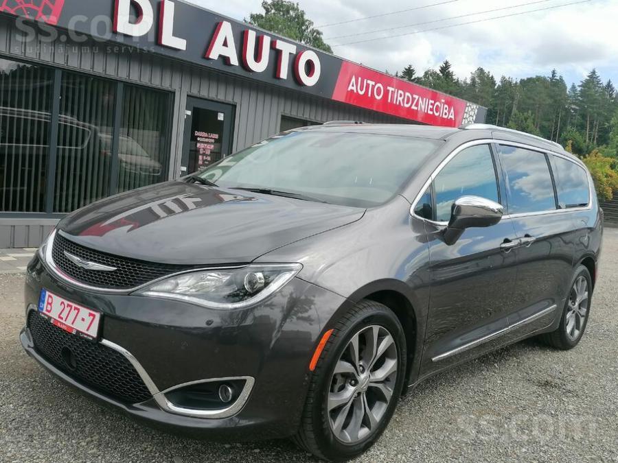 Grey Chrysler Pacifica 2019 in Valmiera, with an engine capacity of 3.60 L and mileage of 92 thousand km for 28450 €, photo 32 on AUTOMOTO.COM.LV