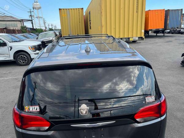 Grey Chrysler Pacifica 2019 in Panevezys, with an engine capacity of 3.60 L and mileage of 134 thousand km for 11700 €, photo 8 on AUTOMOTO.COM.LV