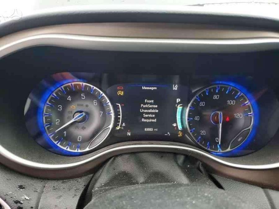 Pelēks Chrysler Pacifica 2019 Panevēža, ar dzinēja tilpumu 3.60 L un nobraukumu 134 tūkst. km par 11700 €, foto 15 vietnē AUTOMOTO.COM.LV