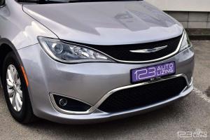 Grey Chrysler Pacifica 2019 in Kretinga, with an engine capacity of 3.60 L and mileage of 171 thousand km for 15500 €, photo 7 on AUTOMOTO.COM.LV