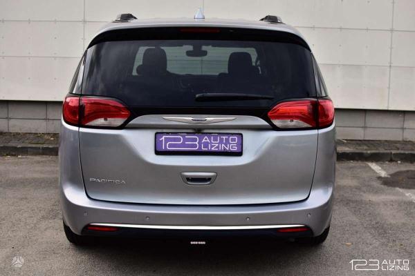 Grey Chrysler Pacifica 2019 in Kretinga, with an engine capacity of 3.60 L and mileage of 171 thousand km for 15500 €, photo 9 on AUTOMOTO.COM.LV