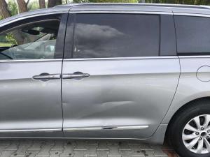 Grey Chrysler Pacifica 2019 in Siauliai, with an engine capacity of 3.61 L and mileage of 239 thousand km for 8500 €, photo 6 on AUTOMOTO.COM.LV
