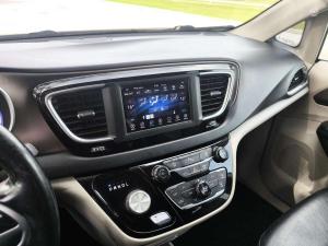 Grey Chrysler Pacifica 2019 in Siauliai, with an engine capacity of 3.61 L and mileage of 239 thousand km for 8500 €, photo 13 on AUTOMOTO.COM.LV