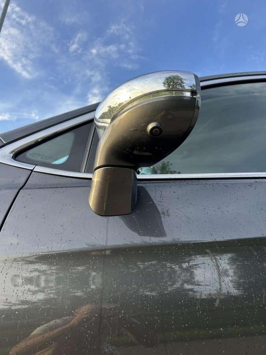 Pelēks Chrysler Pacifica 2019 Viļņa, ar dzinēja tilpumu 3.60 L un nobraukumu 211 tūkst. km par 17490 €, foto 7 vietnē AUTOMOTO.COM.LV