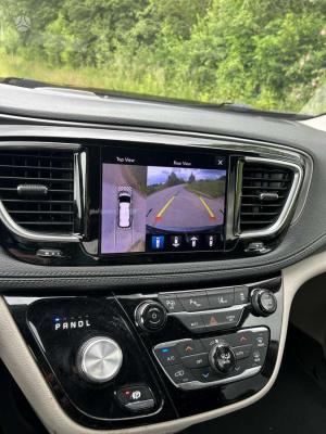 Pelēks Chrysler Pacifica 2019 Viļņa, ar dzinēja tilpumu 3.60 L un nobraukumu 211 tūkst. km par 17490 €, foto 17 vietnē AUTOMOTO.COM.LV