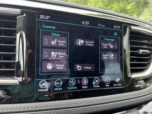 Pelēks Chrysler Pacifica 2019 Viļņa, ar dzinēja tilpumu 3.60 L un nobraukumu 211 tūkst. km par 17490 €, foto 18 vietnē AUTOMOTO.COM.LV