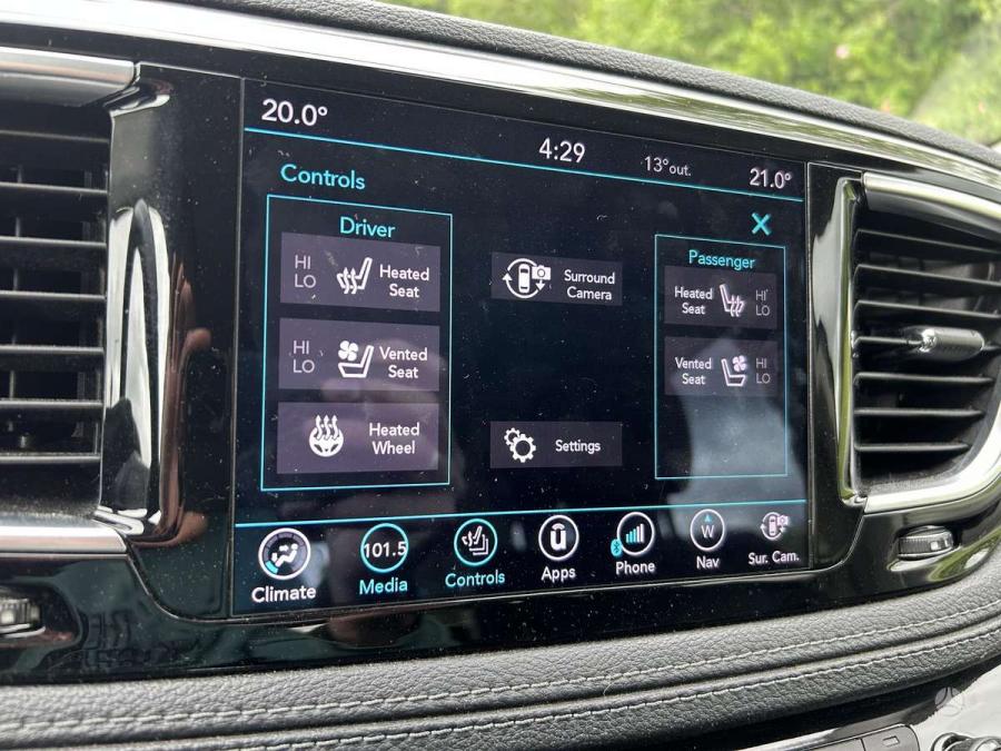 Pelēks Chrysler Pacifica 2019 Viļņa, ar dzinēja tilpumu 3.60 L un nobraukumu 211 tūkst. km par 17490 €, foto 18 vietnē AUTOMOTO.COM.LV