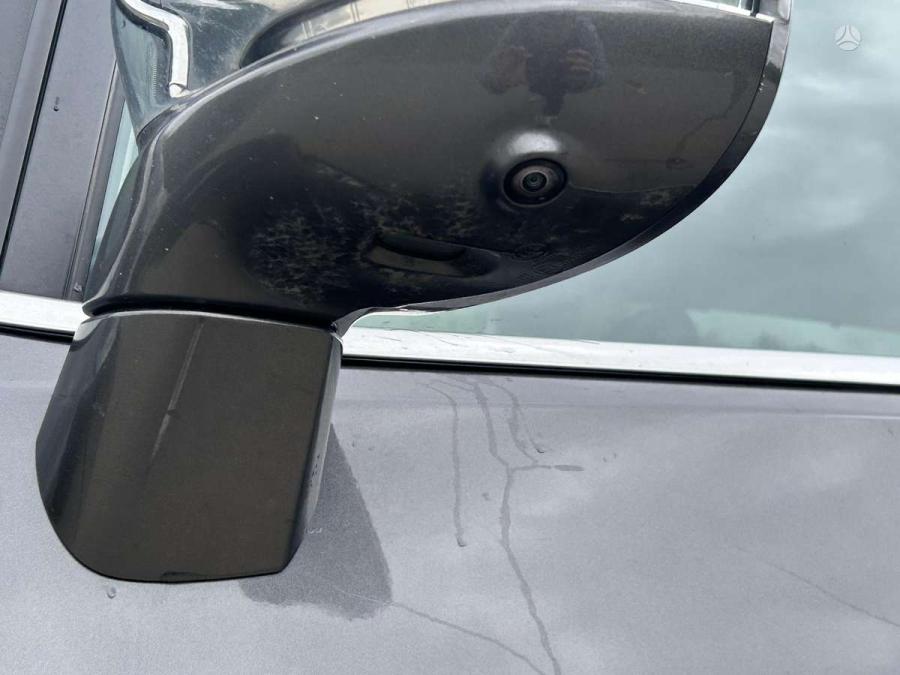 Pelēks Chrysler Pacifica 2019 Viļņa, ar dzinēja tilpumu 3.60 L un nobraukumu 211 tūkst. km par 17490 €, foto 19 vietnē AUTOMOTO.COM.LV