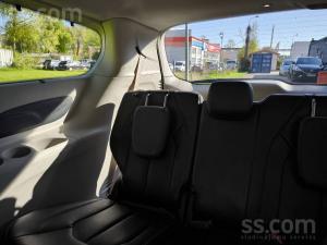 Pelēks Chrysler Pacifica 2019 Rīga, ar dzinēja tilpumu 3.60 L un nobraukumu 170 tūkst. km par 16900 €, foto 12 vietnē AUTOMOTO.COM.LV