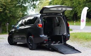 Pelēks Chrysler Pacifica 2019 Kretinga, ar dzinēja tilpumu 3.61 L un nobraukumu 47 tūkst. km par 25499 €, foto  vietnē AUTOMOTO.COM.LV