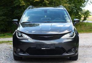 Grey Chrysler Pacifica 2019 in Kretinga, with an engine capacity of 3.61 L and mileage of 47 thousand km for 25499 €, photo 8 on AUTOMOTO.COM.LV