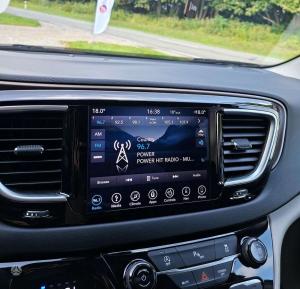 Grey Chrysler Pacifica 2019 in Kretinga, with an engine capacity of 3.61 L and mileage of 47 thousand km for 25499 €, photo 34 on AUTOMOTO.COM.LV