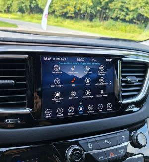 Grey Chrysler Pacifica 2019 in Kretinga, with an engine capacity of 3.61 L and mileage of 47 thousand km for 25499 €, photo 36 on AUTOMOTO.COM.LV