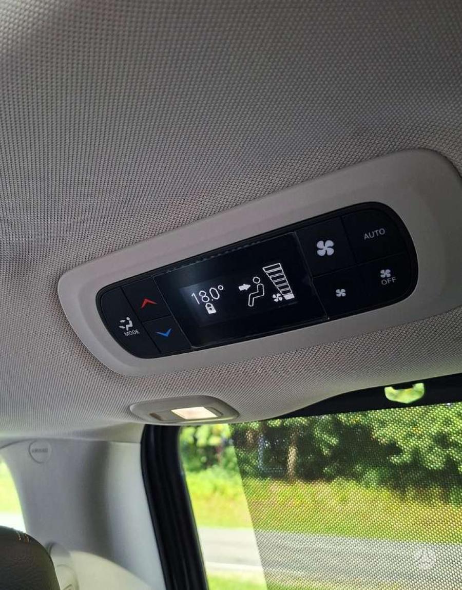 Grey Chrysler Pacifica 2019 in Kretinga, with an engine capacity of 3.61 L and mileage of 47 thousand km for 25499 €, photo 41 on AUTOMOTO.COM.LV