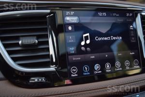 Grey Chrysler Pacifica 2019 in Riga, with an engine capacity of 3.60 L and mileage of 92 thousand km for 21900 €, photo 8 on AUTOMOTO.COM.LV