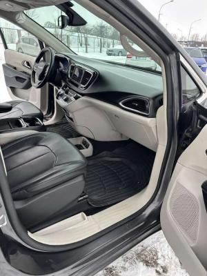 Pelēks Chrysler Pacifica 2020 Klaipėda, ar dzinēja tilpumu 3.60 L un nobraukumu 105 tūkst. km par 12400 €, foto 10 vietnē AUTOMOTO.COM.LV