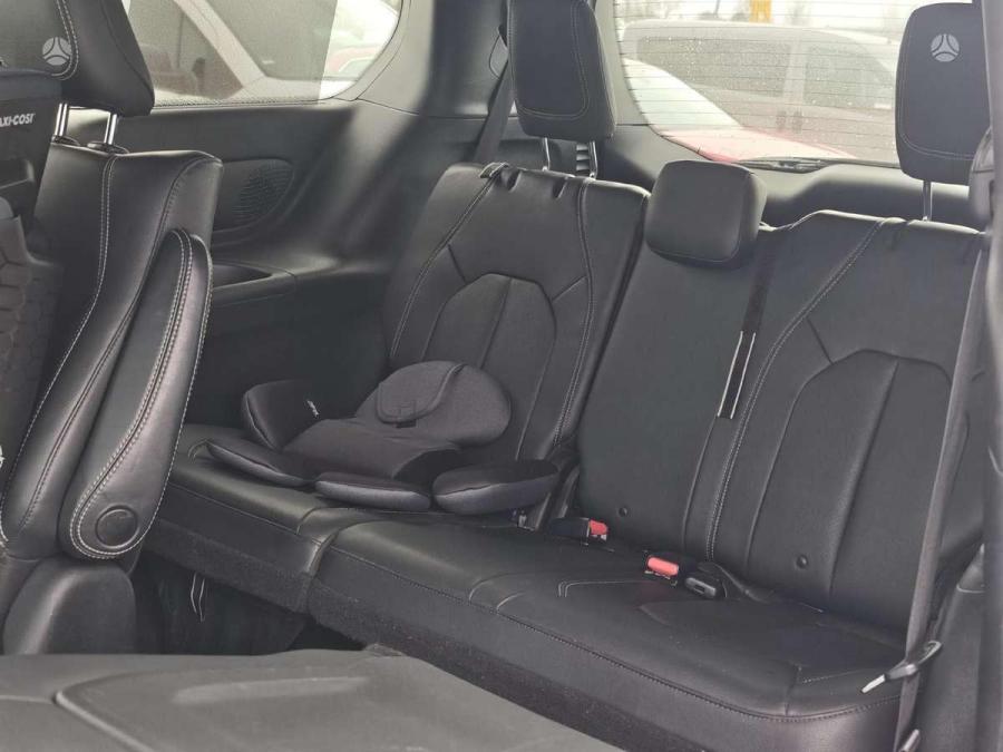 Pelēks Chrysler Pacifica 2020 Viļņa, ar dzinēja tilpumu 3.60 L un nobraukumu 102 tūkst. km par 27500 €, foto 15 vietnē AUTOMOTO.COM.LV