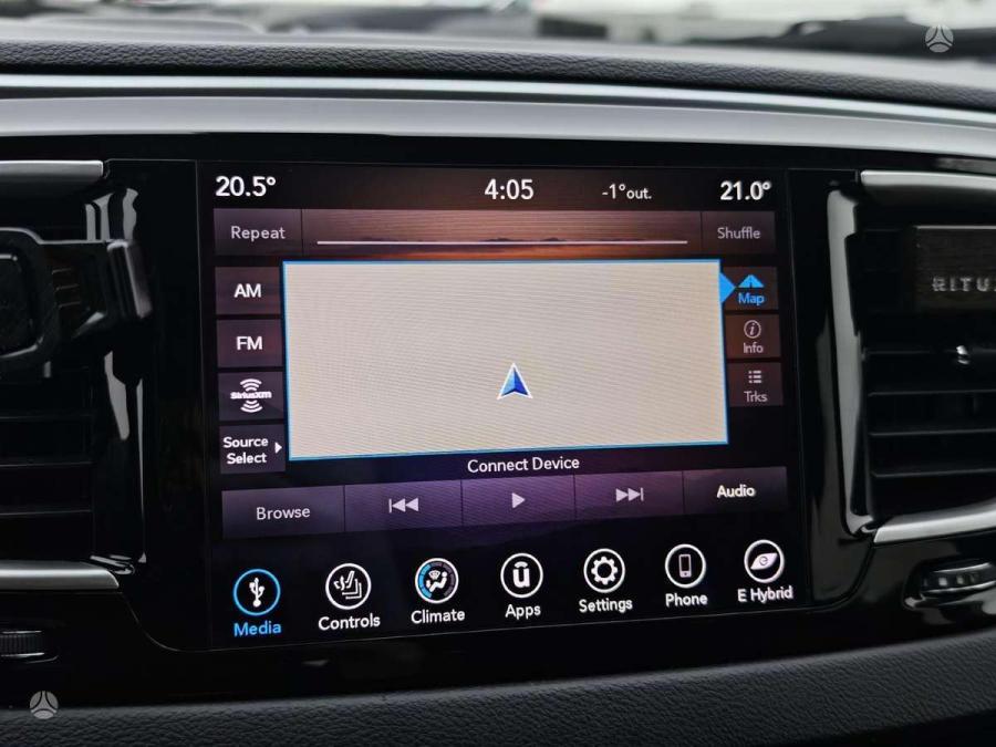 Pelēks Chrysler Pacifica 2020 Viļņa, ar dzinēja tilpumu 3.60 L un nobraukumu 102 tūkst. km par 27500 €, foto 18 vietnē AUTOMOTO.COM.LV