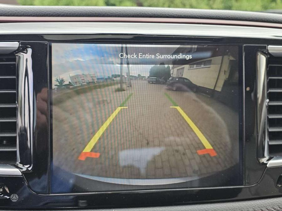 Grey Chrysler Pacifica 2020 in Kretinga, with an engine capacity of 3.60 L and mileage of 200 thousand km for 15799 €, photo 38 on AUTOMOTO.COM.LV