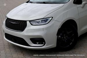 Grey Chrysler Pacifica 2020 in Kretinga, with an engine capacity of 3.61 L and mileage of 84 thousand km for 24499 €, photo 5 on AUTOMOTO.COM.LV