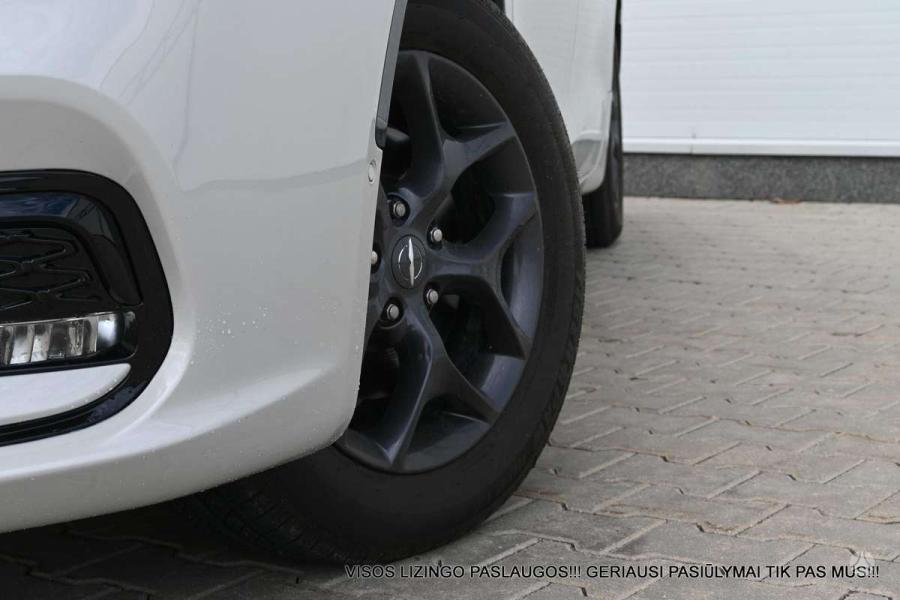 Grey Chrysler Pacifica 2020 in Kretinga, with an engine capacity of 3.61 L and mileage of 84 thousand km for 24499 €, photo 7 on AUTOMOTO.COM.LV