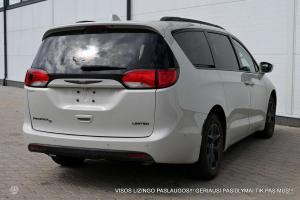 Grey Chrysler Pacifica 2020 in Kretinga, with an engine capacity of 3.61 L and mileage of 84 thousand km for 24499 €, photo 11 on AUTOMOTO.COM.LV