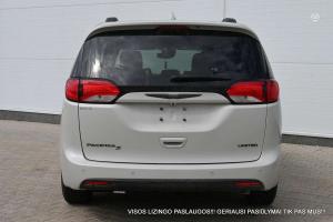 Grey Chrysler Pacifica 2020 in Kretinga, with an engine capacity of 3.61 L and mileage of 84 thousand km for 24499 €, photo 12 on AUTOMOTO.COM.LV