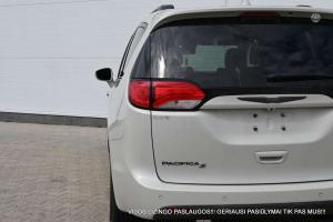 Grey Chrysler Pacifica 2020 in Kretinga, with an engine capacity of 3.61 L and mileage of 84 thousand km for 24499 €, photo 14 on AUTOMOTO.COM.LV