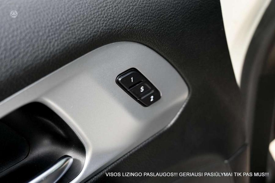 Grey Chrysler Pacifica 2020 in Kretinga, with an engine capacity of 3.61 L and mileage of 84 thousand km for 24499 €, photo 29 on AUTOMOTO.COM.LV