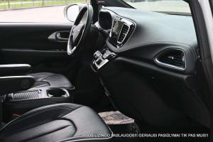 Grey Chrysler Pacifica 2020 in Kretinga, with an engine capacity of 3.61 L and mileage of 84 thousand km for 24499 €, photo 32 on AUTOMOTO.COM.LV