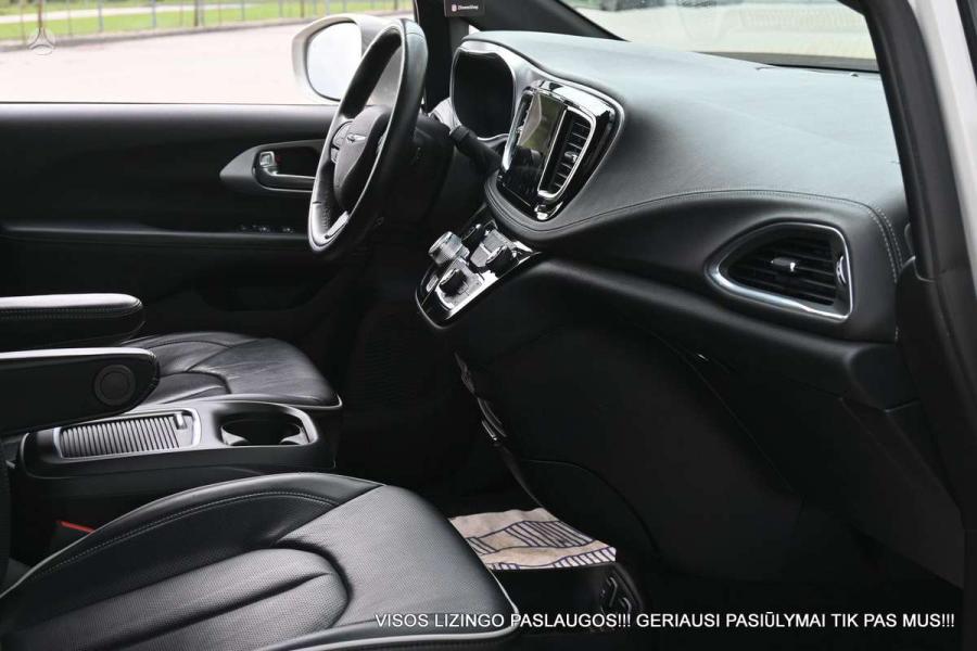Grey Chrysler Pacifica 2020 in Kretinga, with an engine capacity of 3.61 L and mileage of 84 thousand km for 24499 €, photo 32 on AUTOMOTO.COM.LV