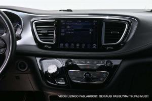 Grey Chrysler Pacifica 2020 in Kretinga, with an engine capacity of 3.61 L and mileage of 84 thousand km for 24499 €, photo 37 on AUTOMOTO.COM.LV
