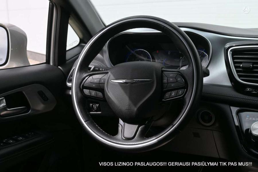 Grey Chrysler Pacifica 2020 in Kretinga, with an engine capacity of 3.61 L and mileage of 84 thousand km for 24499 €, photo 38 on AUTOMOTO.COM.LV