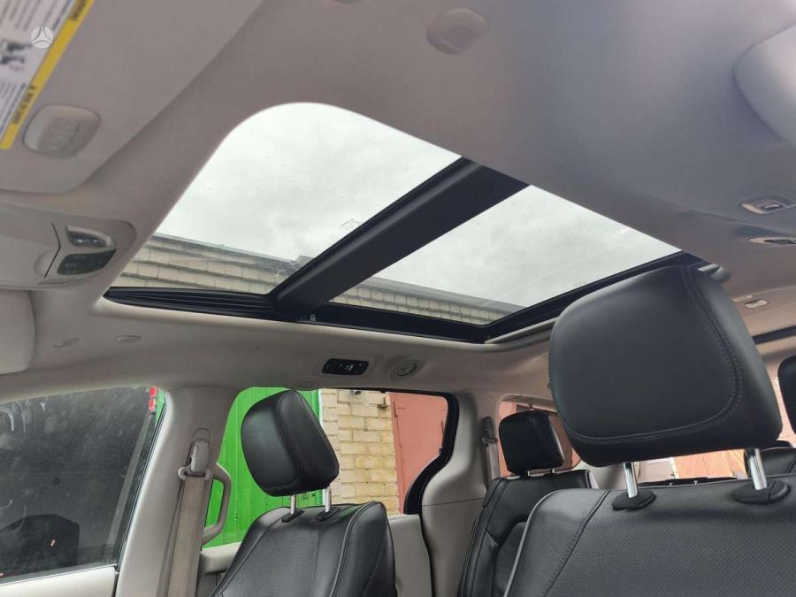 Grey Chrysler Pacifica 2020 in Klaipeda, with an engine capacity of 3.60 L and mileage of 140 thousand km for 16500 €, photo 15 on AUTOMOTO.COM.LV