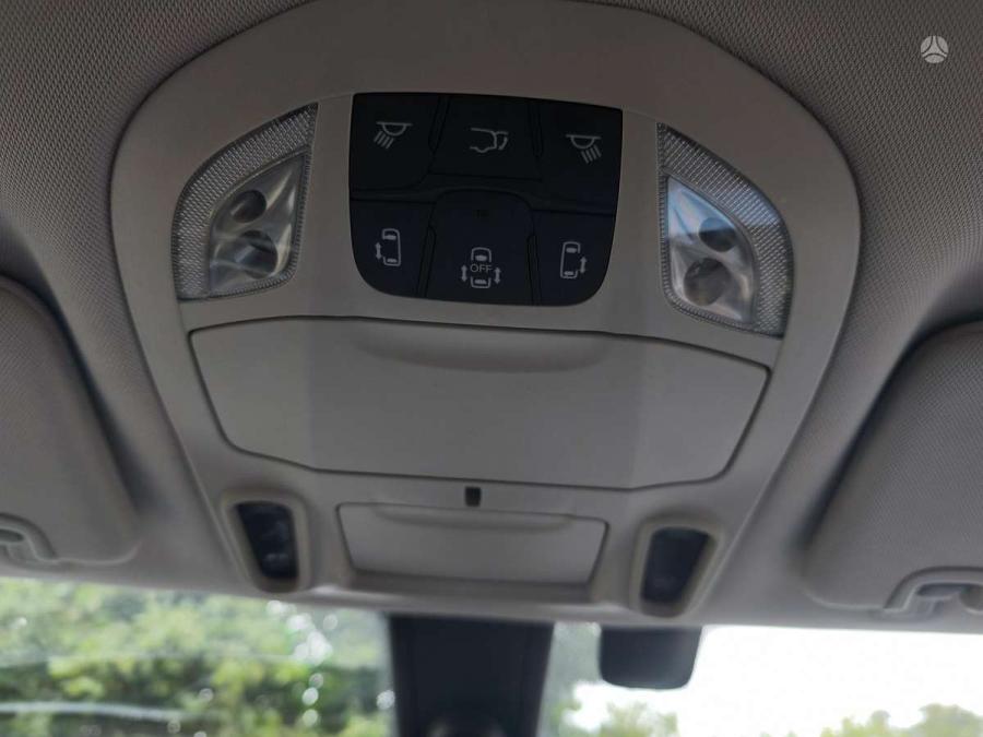 Grey Chrysler Pacifica 2020 in Klaipeda, with an engine capacity of 3.60 L and mileage of 140 thousand km for 16500 €, photo 17 on AUTOMOTO.COM.LV