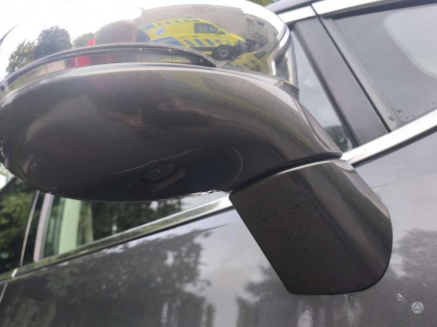 Grey Chrysler Pacifica 2020 in Klaipeda, with an engine capacity of 3.60 L and mileage of 140 thousand km for 16500 €, photo 20 on AUTOMOTO.COM.LV