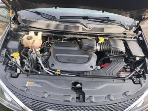 Grey Chrysler Pacifica 2020 in Klaipeda, with an engine capacity of 3.60 L and mileage of 140 thousand km for 16500 €, photo 21 on AUTOMOTO.COM.LV